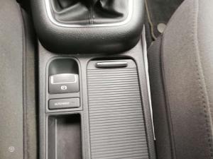 Black Volkswagen Tiguan 2009 in Utena, with an engine capacity of 1.97 L and mileage of 314 thousand km for 6200 €, photo 13 on AUTOMOTO.COM.LV