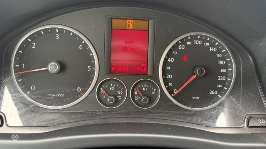 Melns Volkswagen Tiguan 2009 Marijampole, ar dzinēja tilpumu 2.00 L un nobraukumu 310 tūkst. km par 5200 €, foto 25 vietnē AUTOMOTO.COM.LV