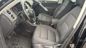 Melns Volkswagen Tiguan 2009 Marijampole, ar dzinēja tilpumu 2.00 L un nobraukumu 310 tūkst. km par 5200 €, foto 27 vietnē AUTOMOTO.COM.LV