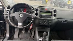 Melns Volkswagen Tiguan 2009 Marijampole, ar dzinēja tilpumu 2.00 L un nobraukumu 310 tūkst. km par 5200 €, foto 28 vietnē AUTOMOTO.COM.LV