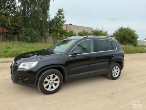 Melns Volkswagen Tiguan 2009 Mažeikiai, ar dzinēja tilpumu 2.00 L un nobraukumu 174 tūkst. km par 6200 €, foto 4 vietnē AUTOMOTO.COM.LV