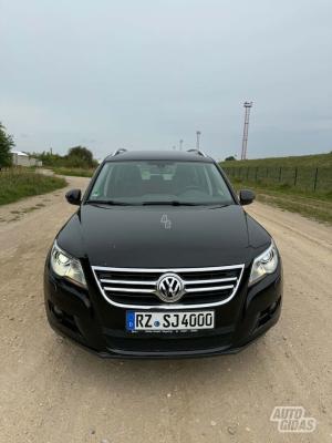 Melns Volkswagen Tiguan 2009 Mažeikiai, ar dzinēja tilpumu 2.00 L un nobraukumu 174 tūkst. km par 6200 €, foto 6 vietnē AUTOMOTO.COM.LV