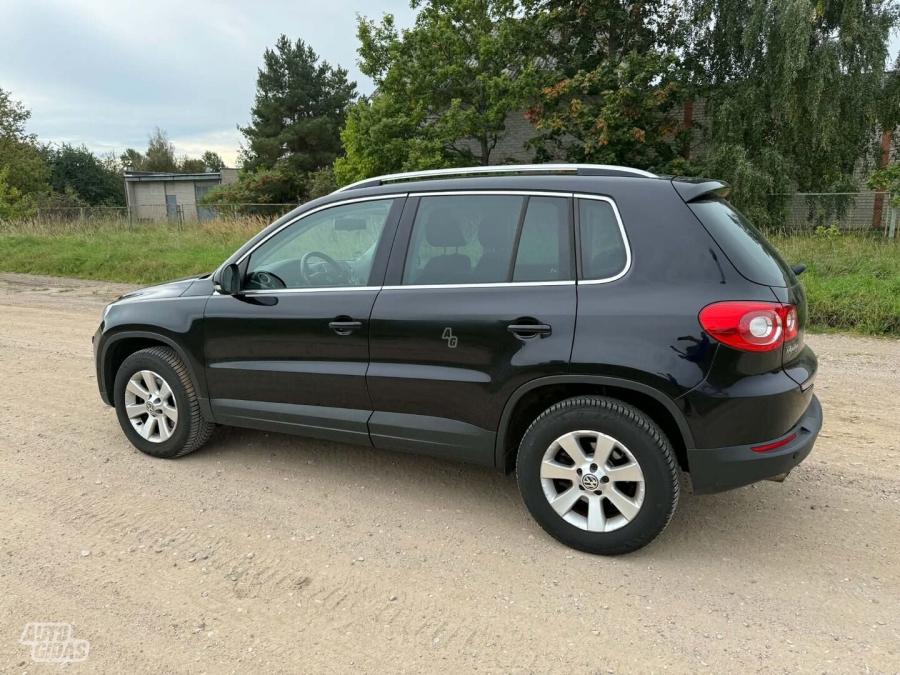 Melns Volkswagen Tiguan 2009 Mažeikiai, ar dzinēja tilpumu 2.00 L un nobraukumu 174 tūkst. km par 6200 €, foto 11 vietnē AUTOMOTO.COM.LV