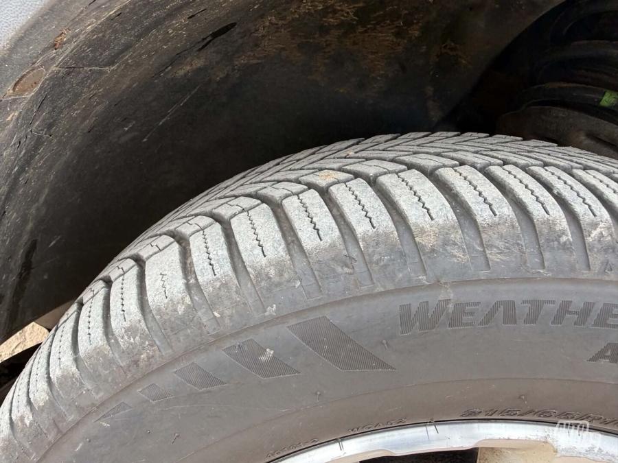 Melns Volkswagen Tiguan 2009 Mažeikiai, ar dzinēja tilpumu 2.00 L un nobraukumu 174 tūkst. km par 6200 €, foto 23 vietnē AUTOMOTO.COM.LV