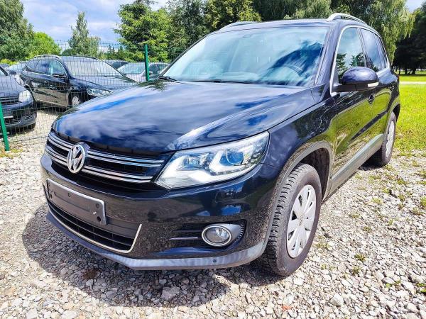 Melns Volkswagen Tiguan 2012 Prienai, ar dzinēja tilpumu 1.40 L un nobraukumu 202 tūkst. km par 6500 €, foto 1 vietnē AUTOMOTO.COM.LV