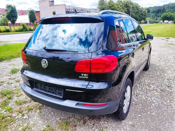 Melns Volkswagen Tiguan 2012 Prienai, ar dzinēja tilpumu 1.40 L un nobraukumu 202 tūkst. km par 6500 €, foto 7 vietnē AUTOMOTO.COM.LV