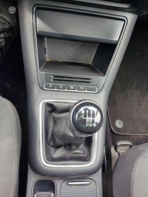 Black Volkswagen Tiguan 2012 in Prienai, with an engine capacity of 1.40 L and mileage of 202 thousand km for 6500 €, photo 12 on AUTOMOTO.COM.LV
