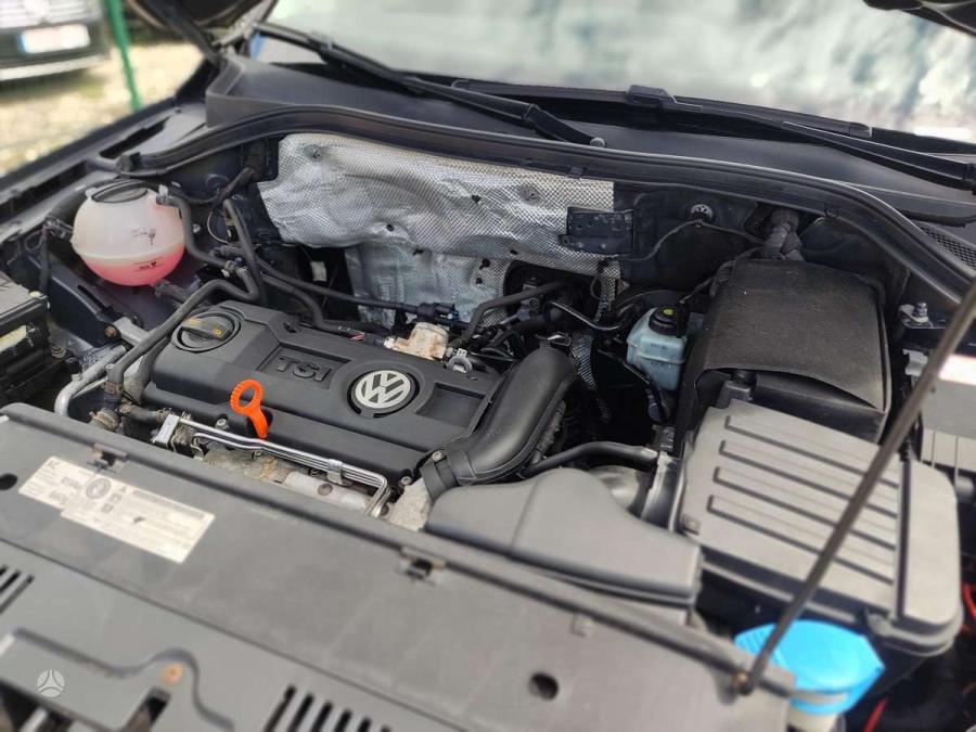 Black Volkswagen Tiguan 2012 in Prienai, with an engine capacity of 1.40 L and mileage of 202 thousand km for 6500 €, photo 18 on AUTOMOTO.COM.LV