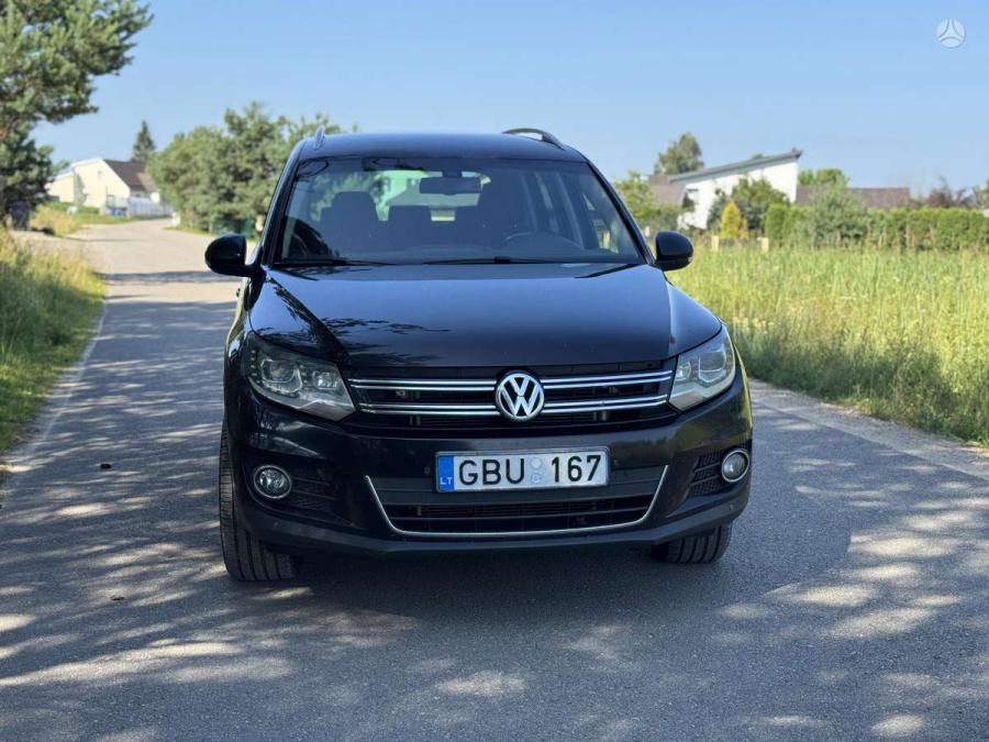 Melns Volkswagen Tiguan 2012 Viļņa, ar dzinēja tilpumu 1.97 L un nobraukumu 513 tūkst. km par 5600 €, foto 3 vietnē AUTOMOTO.COM.LV