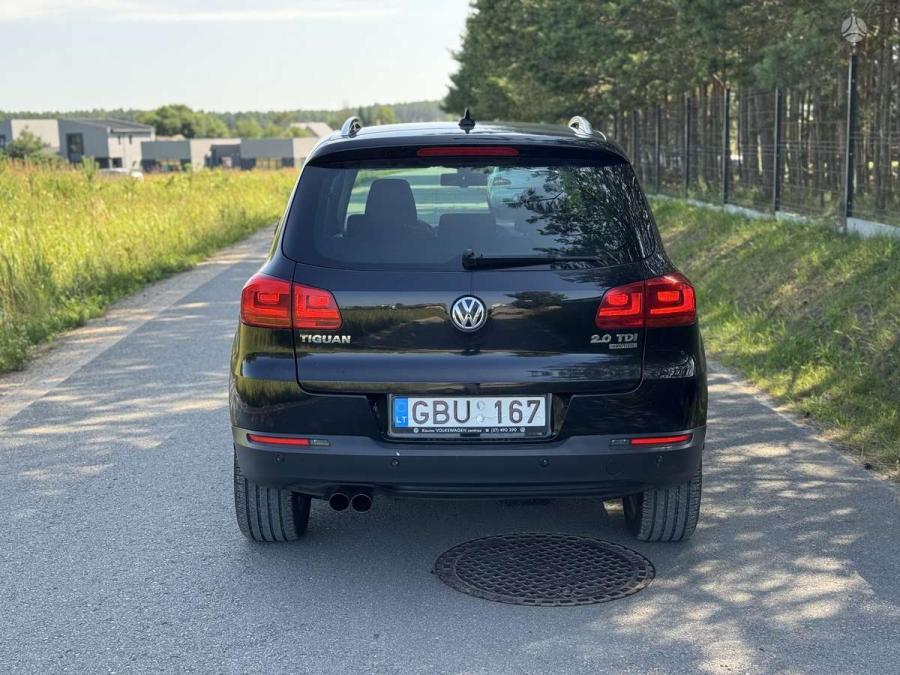 Melns Volkswagen Tiguan 2012 Viļņa, ar dzinēja tilpumu 1.97 L un nobraukumu 513 tūkst. km par 5600 €, foto 6 vietnē AUTOMOTO.COM.LV
