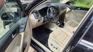 Melns Volkswagen Tiguan 2013 Kauņa, ar dzinēja tilpumu 2.00 L un nobraukumu 150 tūkst. km par 4500 €, foto 7 vietnē AUTOMOTO.COM.LV