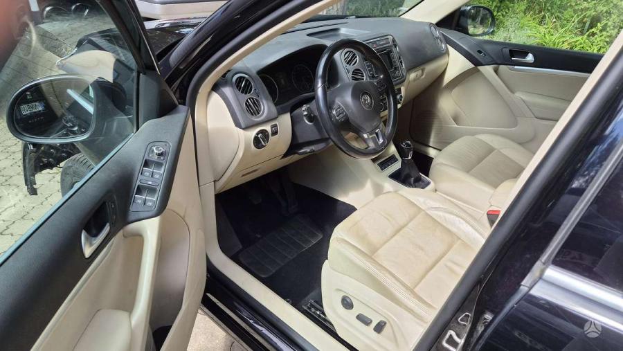 Melns Volkswagen Tiguan 2013 Kauņa, ar dzinēja tilpumu 2.00 L un nobraukumu 150 tūkst. km par 4500 €, foto 7 vietnē AUTOMOTO.COM.LV