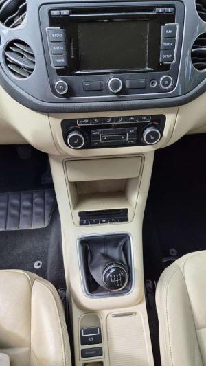 Melns Volkswagen Tiguan 2013 Kauņa, ar dzinēja tilpumu 2.00 L un nobraukumu 150 tūkst. km par 4500 €, foto 11 vietnē AUTOMOTO.COM.LV