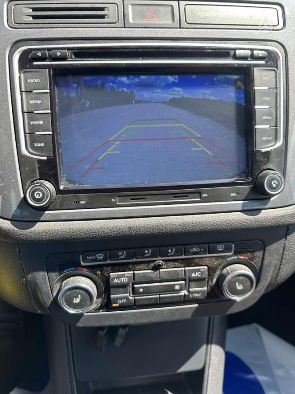 Black Volkswagen Tiguan 2014 in Kaunas, with an engine capacity of 2.00 L and mileage of 286 thousand km for 11200 €, photo 2 on AUTOMOTO.COM.LV