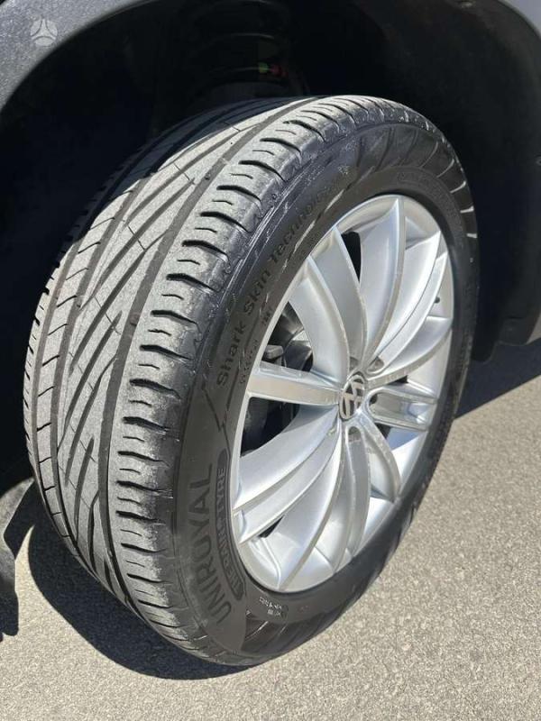 Black Volkswagen Tiguan 2014 in Kaunas, with an engine capacity of 2.00 L and mileage of 286 thousand km for 11200 €, photo 4 on AUTOMOTO.COM.LV