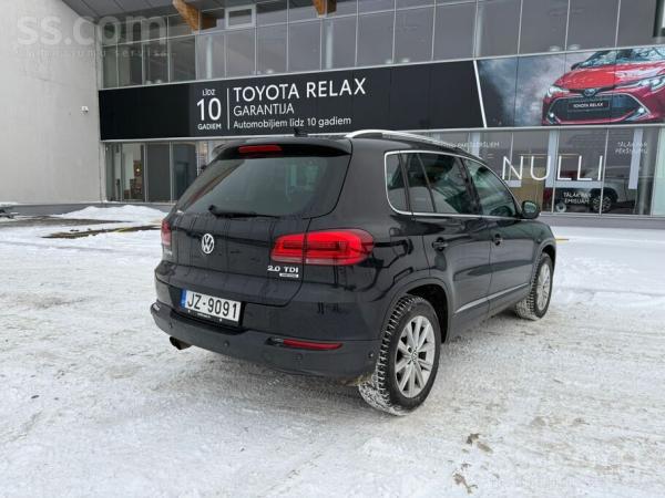 Black Volkswagen Tiguan 2015 in Riga, with an engine capacity of 2.00 L and mileage of 137 thousand km for 11500 €, photo 6 on AUTOMOTO.COM.LV