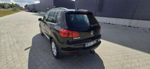 Black Volkswagen Tiguan 2015 in Siauliai, with an engine capacity of 1.97 L and mileage of 247 thousand km for 9450 €, photo 13 on AUTOMOTO.COM.LV