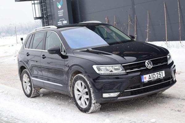 Black Volkswagen Tiguan 2016 in Vilnius, with an engine capacity of 1.97 L and mileage of 206 thousand km for 16700 €, photo 3 on AUTOMOTO.COM.LV