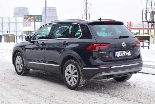 Black Volkswagen Tiguan 2016 in Vilnius, with an engine capacity of 1.97 L and mileage of 206 thousand km for 16700 €, photo 6 on AUTOMOTO.COM.LV