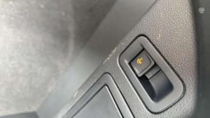 Black Volkswagen Tiguan 2017 in Marijampole, with an engine capacity of 2.00 L and mileage of 201 thousand km for 15650 €, photo 11 on AUTOMOTO.COM.LV
