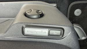 Black Volkswagen Tiguan 2017 in Marijampole, with an engine capacity of 2.00 L and mileage of 201 thousand km for 15650 €, photo 23 on AUTOMOTO.COM.LV