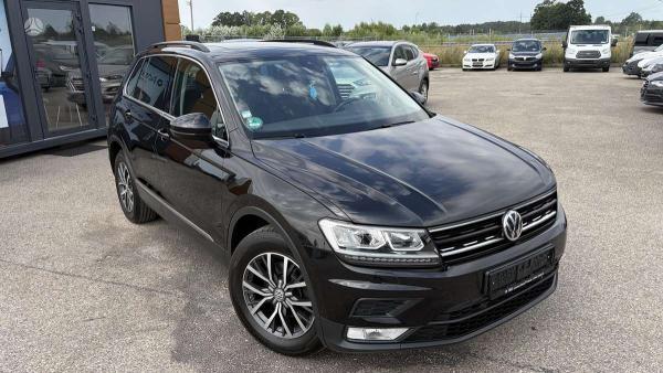 Black Volkswagen Tiguan 2017 in Marijampole, with an engine capacity of 2.00 L and mileage of 201 thousand km for 15100 €, photo 1 on AUTOMOTO.COM.LV