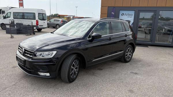 Black Volkswagen Tiguan 2017 in Marijampole, with an engine capacity of 2.00 L and mileage of 201 thousand km for 15100 €, photo 9 on AUTOMOTO.COM.LV