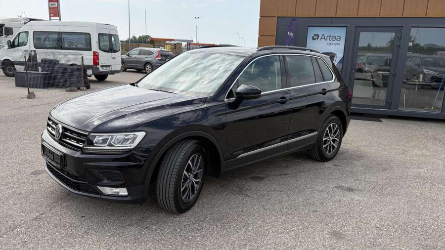 Black Volkswagen Tiguan 2017 in Marijampole, with an engine capacity of 2.00 L and mileage of 201 thousand km for 15100 €, photo 10 on AUTOMOTO.COM.LV