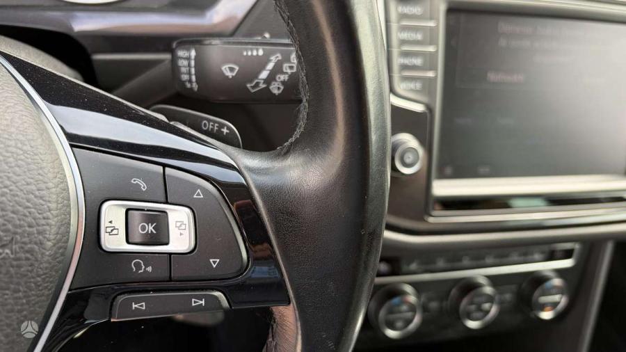 Black Volkswagen Tiguan 2017 in Marijampole, with an engine capacity of 2.00 L and mileage of 201 thousand km for 15100 €, photo 15 on AUTOMOTO.COM.LV