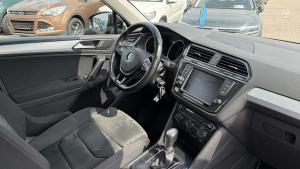 Black Volkswagen Tiguan 2017 in Marijampole, with an engine capacity of 2.00 L and mileage of 201 thousand km for 15100 €, photo 22 on AUTOMOTO.COM.LV