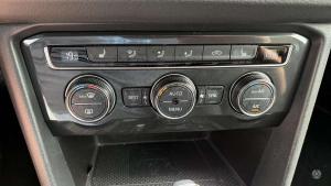 Black Volkswagen Tiguan 2017 in Marijampole, with an engine capacity of 2.00 L and mileage of 201 thousand km for 15100 €, photo 29 on AUTOMOTO.COM.LV