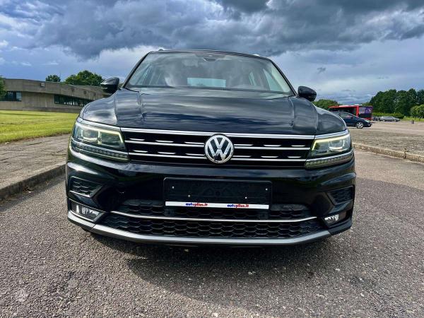 Melns Volkswagen Tiguan 2018 Kauņa, ar dzinēja tilpumu 2.00 L un nobraukumu 221 tūkst. km par 16999 €, foto 2 vietnē AUTOMOTO.COM.LV