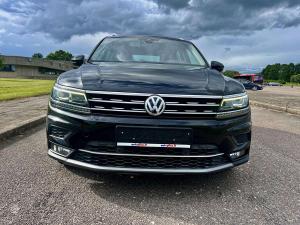 Melns Volkswagen Tiguan 2018 Kauņa, ar dzinēja tilpumu 2.00 L un nobraukumu 221 tūkst. km par 16999 €, foto 3 vietnē AUTOMOTO.COM.LV