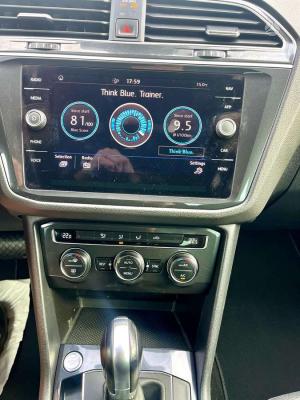 Melns Volkswagen Tiguan 2018 Kauņa, ar dzinēja tilpumu 2.00 L un nobraukumu 221 tūkst. km par 16999 €, foto 15 vietnē AUTOMOTO.COM.LV