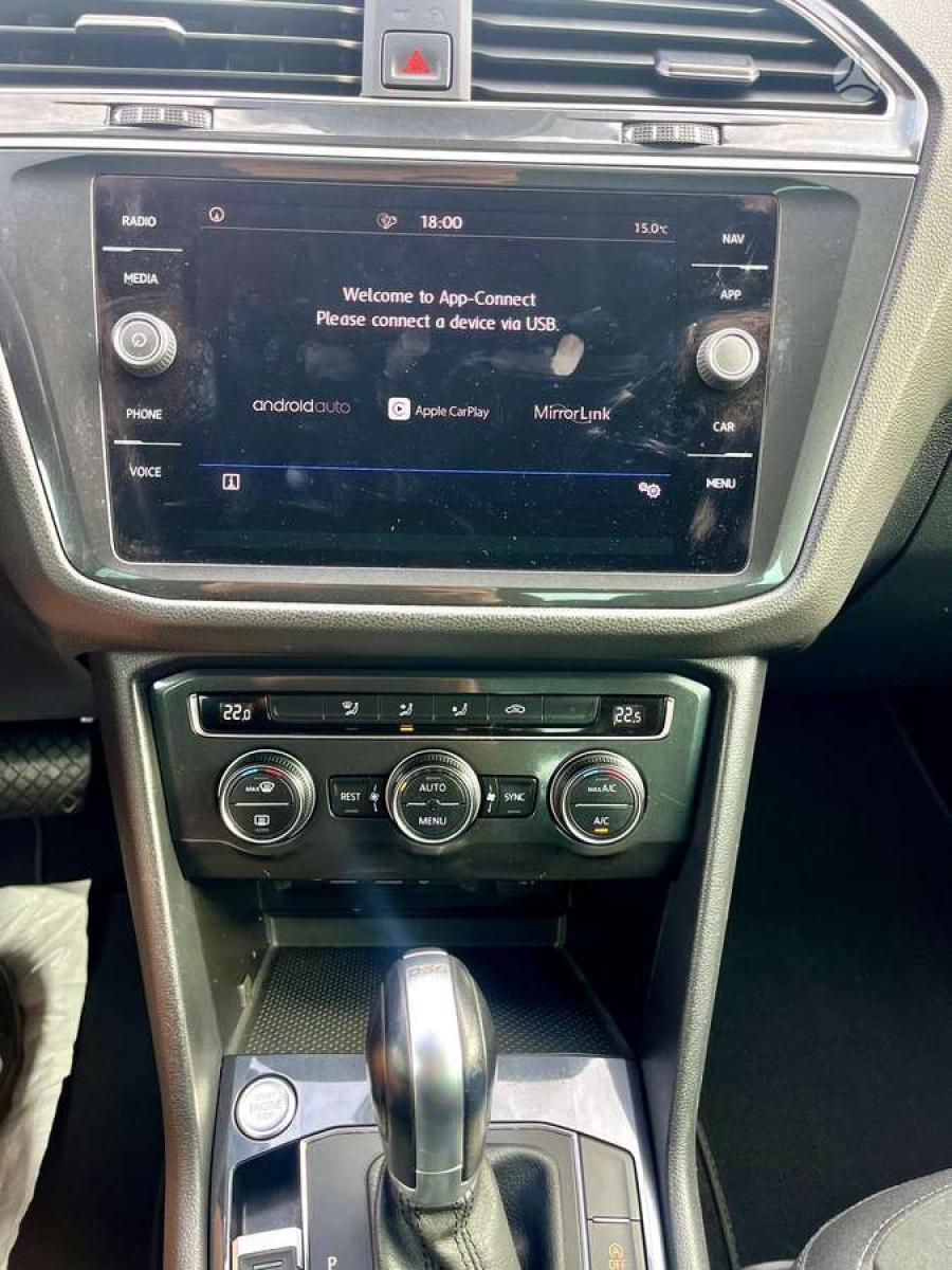 Melns Volkswagen Tiguan 2018 Kauņa, ar dzinēja tilpumu 2.00 L un nobraukumu 221 tūkst. km par 16999 €, foto 16 vietnē AUTOMOTO.COM.LV