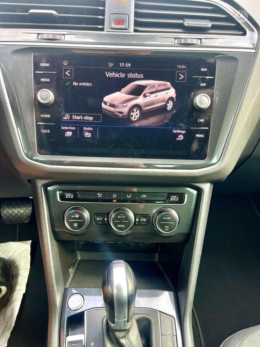 Melns Volkswagen Tiguan 2018 Kauņa, ar dzinēja tilpumu 2.00 L un nobraukumu 221 tūkst. km par 16999 €, foto 17 vietnē AUTOMOTO.COM.LV