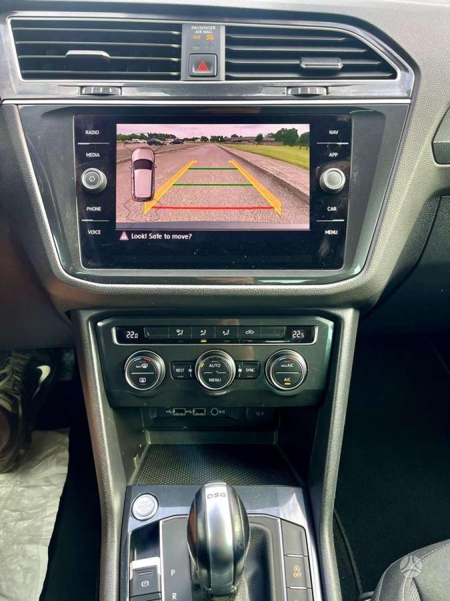 Melns Volkswagen Tiguan 2018 Kauņa, ar dzinēja tilpumu 2.00 L un nobraukumu 221 tūkst. km par 16999 €, foto 19 vietnē AUTOMOTO.COM.LV