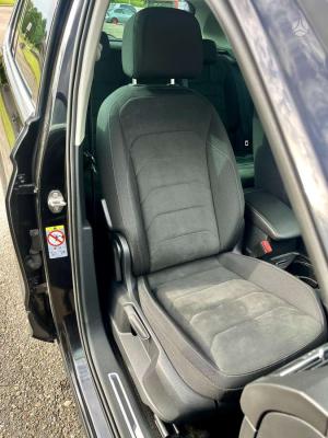 Melns Volkswagen Tiguan 2018 Kauņa, ar dzinēja tilpumu 2.00 L un nobraukumu 221 tūkst. km par 16999 €, foto 24 vietnē AUTOMOTO.COM.LV
