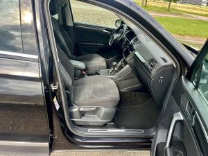 Melns Volkswagen Tiguan 2018 Kauņa, ar dzinēja tilpumu 2.00 L un nobraukumu 221 tūkst. km par 16999 €, foto 27 vietnē AUTOMOTO.COM.LV
