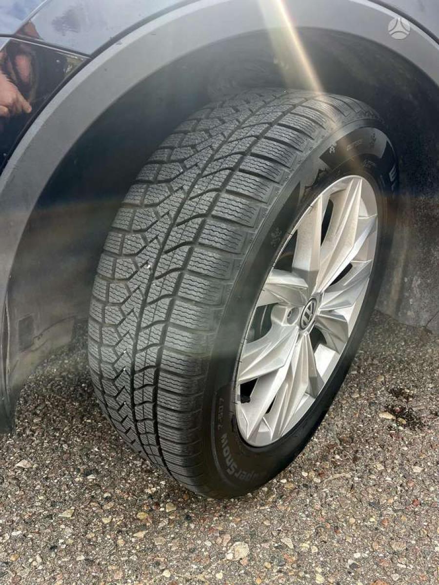 Melns Volkswagen Tiguan 2018 Kauņa, ar dzinēja tilpumu 2.00 L un nobraukumu 221 tūkst. km par 16999 €, foto 36 vietnē AUTOMOTO.COM.LV