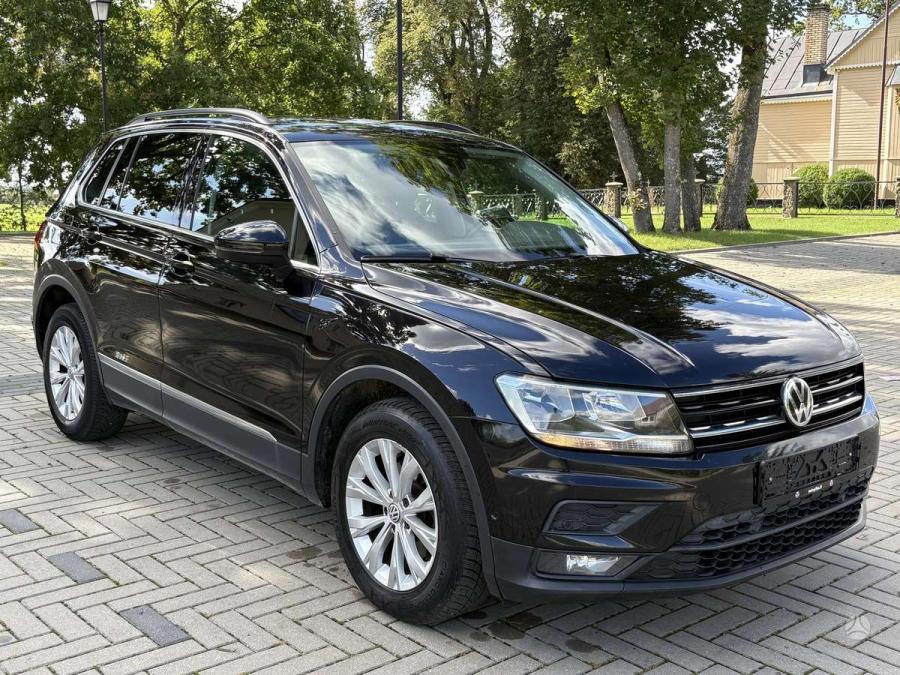 Melns Volkswagen Tiguan 2018 Kauņa, ar dzinēja tilpumu 1.97 L un nobraukumu 256 tūkst. km par 14299 €, foto 3 vietnē AUTOMOTO.COM.LV