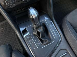 Melns Volkswagen Tiguan 2018 Kauņa, ar dzinēja tilpumu 1.97 L un nobraukumu 256 tūkst. km par 14299 €, foto 28 vietnē AUTOMOTO.COM.LV