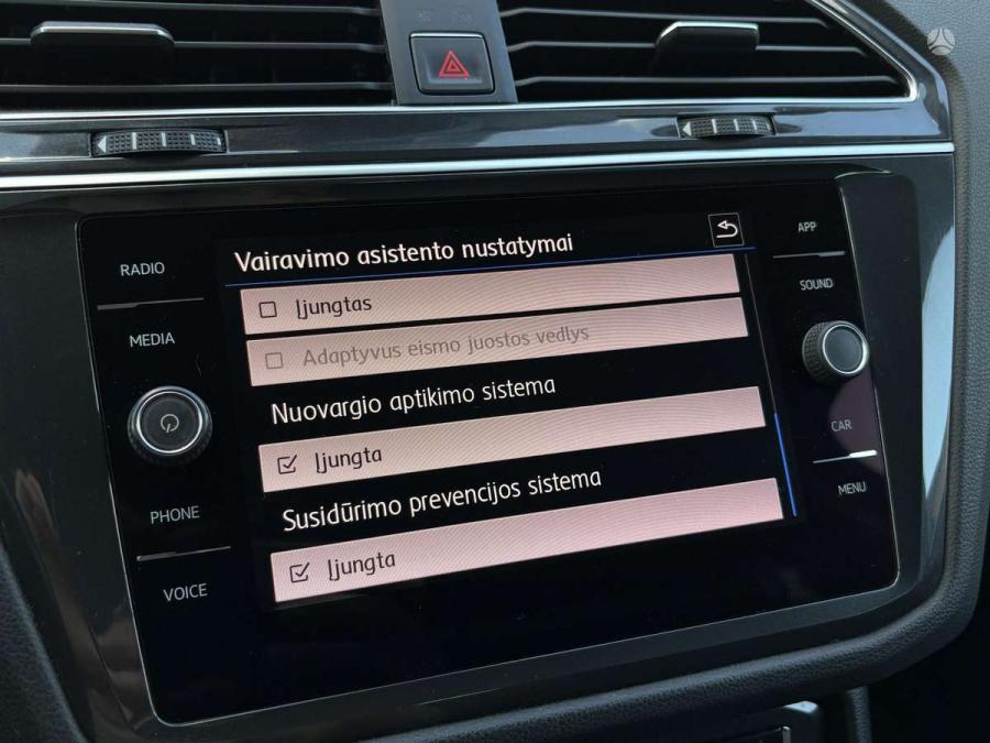 Melns Volkswagen Tiguan 2018 Kauņa, ar dzinēja tilpumu 1.97 L un nobraukumu 256 tūkst. km par 14299 €, foto 31 vietnē AUTOMOTO.COM.LV