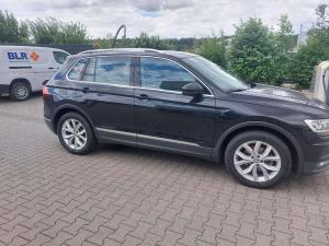 Melns Volkswagen Tiguan 2019 Marijampole, ar dzinēja tilpumu 2.00 L un nobraukumu 104 tūkst. km par 18950 €, foto 5 vietnē AUTOMOTO.COM.LV