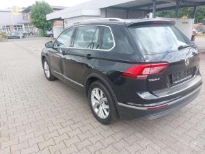 Melns Volkswagen Tiguan 2019 Marijampole, ar dzinēja tilpumu 2.00 L un nobraukumu 104 tūkst. km par 18950 €, foto 7 vietnē AUTOMOTO.COM.LV