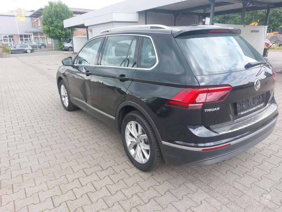 Melns Volkswagen Tiguan 2019 Marijampole, ar dzinēja tilpumu 2.00 L un nobraukumu 104 tūkst. km par 18950 €, foto 7 vietnē AUTOMOTO.COM.LV