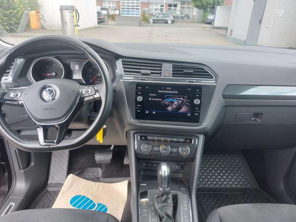 Melns Volkswagen Tiguan 2019 Marijampole, ar dzinēja tilpumu 2.00 L un nobraukumu 104 tūkst. km par 18950 €, foto 9 vietnē AUTOMOTO.COM.LV