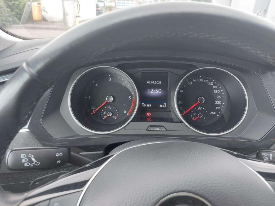 Melns Volkswagen Tiguan 2019 Marijampole, ar dzinēja tilpumu 2.00 L un nobraukumu 104 tūkst. km par 18950 €, foto 12 vietnē AUTOMOTO.COM.LV