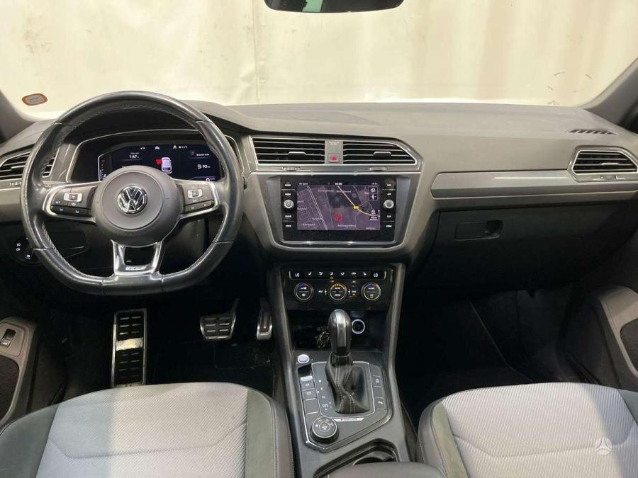 Melns Volkswagen Tiguan 2020 Kretinga, ar dzinēja tilpumu 2.00 L un nobraukumu 105 tūkst. km par 23800 €, foto 11 vietnē AUTOMOTO.COM.LV