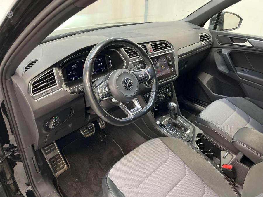Melns Volkswagen Tiguan 2020 Kretinga, ar dzinēja tilpumu 2.00 L un nobraukumu 105 tūkst. km par 23800 €, foto 12 vietnē AUTOMOTO.COM.LV
